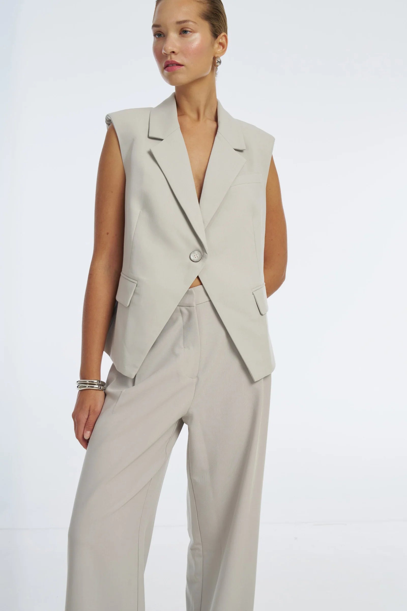 Nadia Vest – Golden Muse The Store